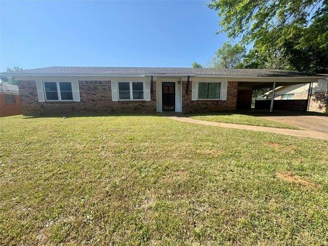 132 Columbia St, Palestine, TX 75803