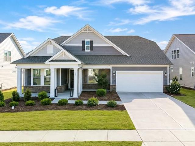 132 Clapper Ln, Holly Springs, NC 27540