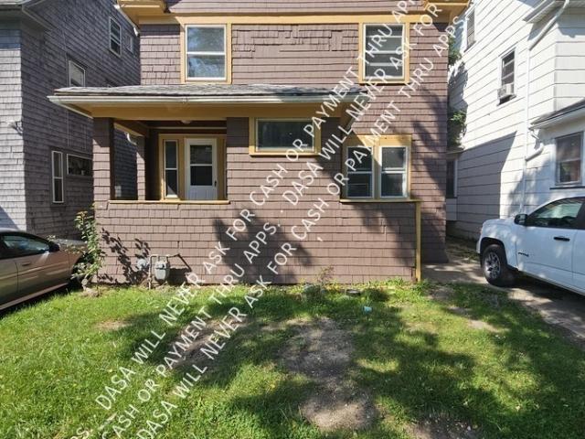 132 Anthony 3 Bed / 1 Bath