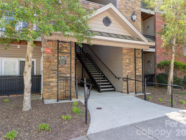 132 Appeldoorn Circle