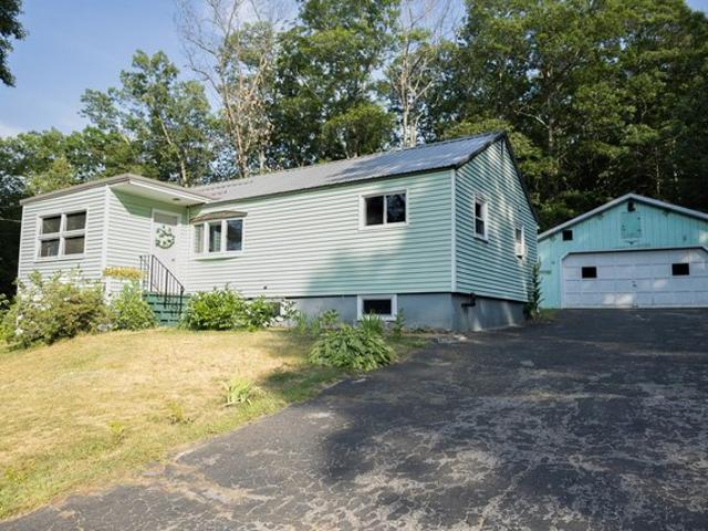 132 Apple Rd, Lewiston, ME 04240