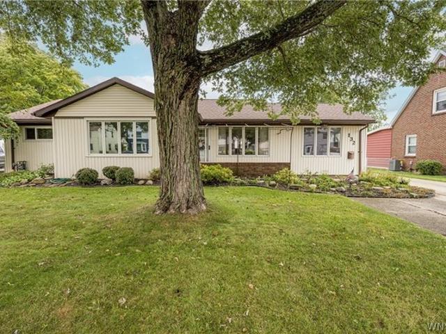132 Brookside Dr, Buffalo, NY 14220