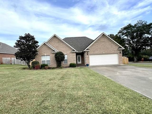 132 Graham Ave, Tuscumbia, AL 35674