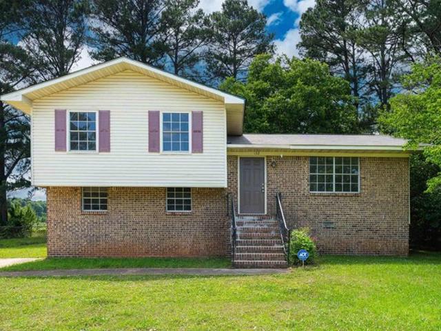 132 Greenridge Rd, Hueytown, AL 35023