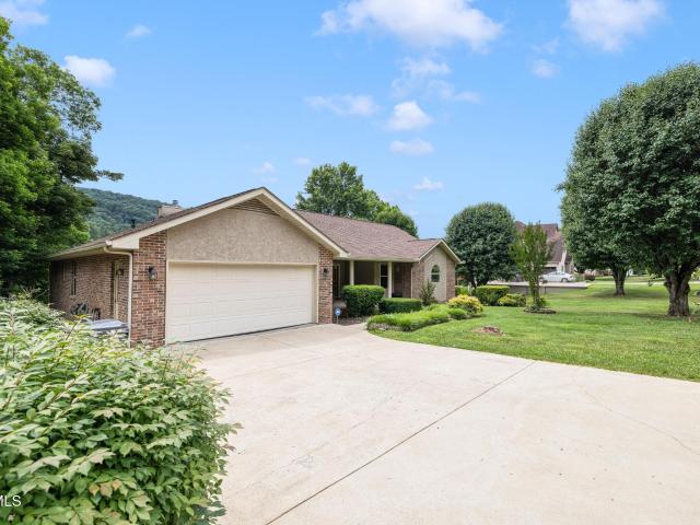 132 Douglas Lane