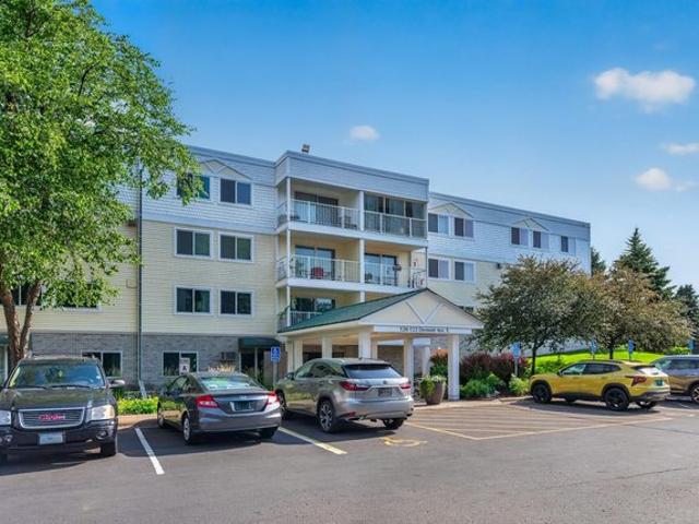 132 Demont Ave E Apt 232, Little Canada, MN 55117