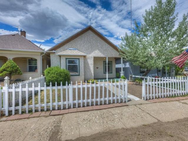 132 E 9th St, Walsenburg, CO 81089