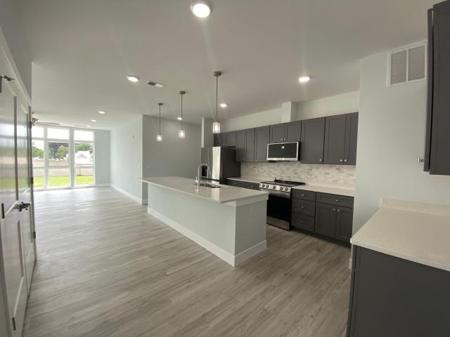 132 E University