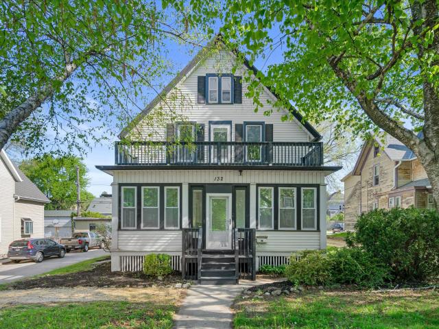 132 E Washington St