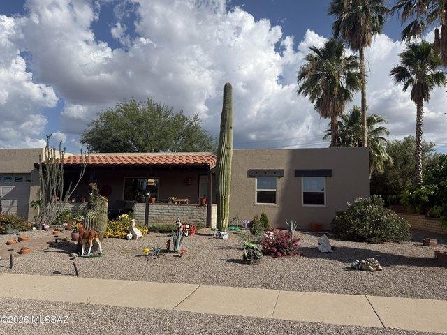 132 E Santa Rebecca Dr, Green Valley, AZ 85614