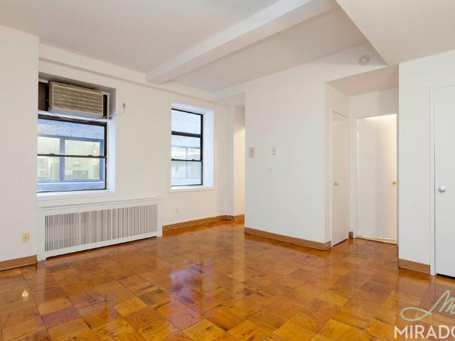 132 East 45th Street, New York, NY