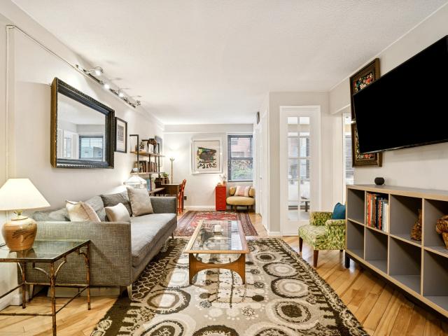 132 East 35th Street, New York, NY