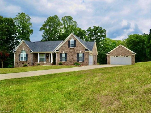132 Feather Ridge Cir, Reidsville, NC 27320