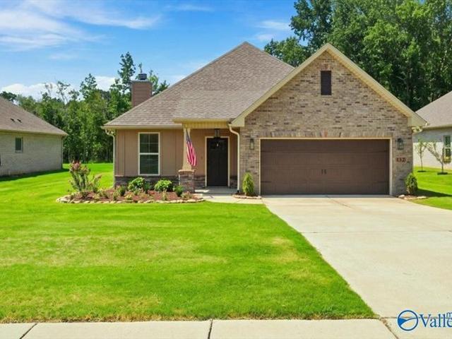 132 Kambry Grove Dr, Huntsville, AL 35811