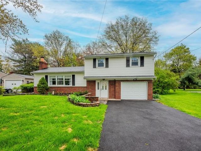 132 Kirk Rd, Rochester, NY 14612