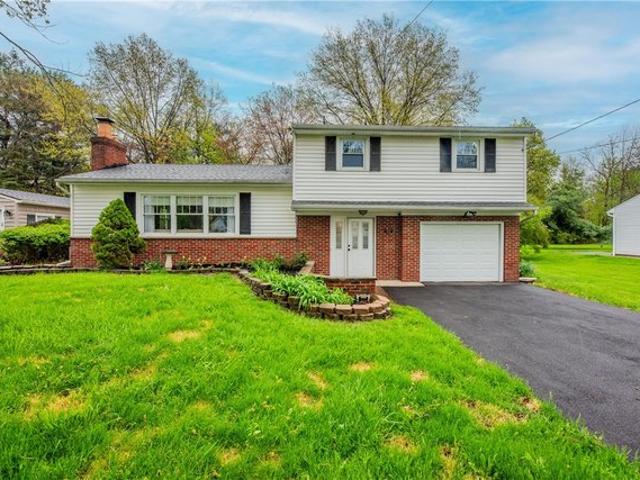 132 Kirk Rd, Rochester, NY 14612