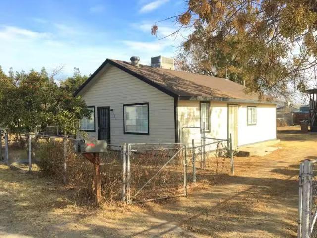 132 Hopkins Ave. 132 Hopkins Ave, Bakersfield, CA 93308