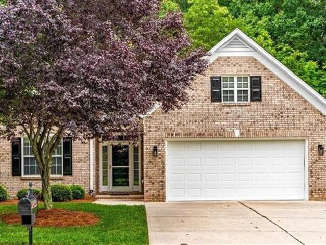 132 Heritage Hill Dr, Jamestown, NC 27282