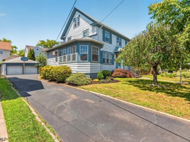 132 Hillside Rd