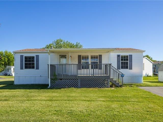 132 Locust Dr, Hamlin, NY 14464