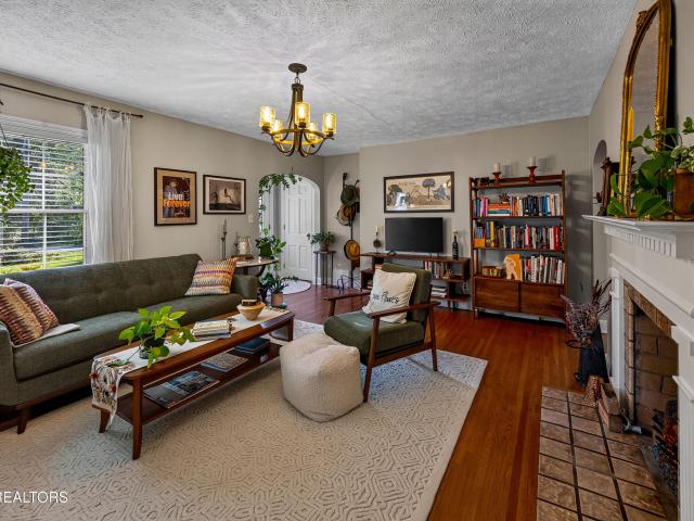 132 Lonas Drive