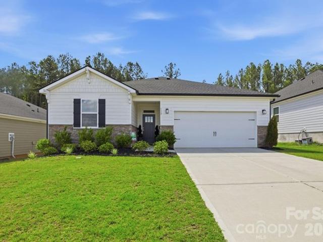 132 Lancashire Ct, Denver, NC 28037