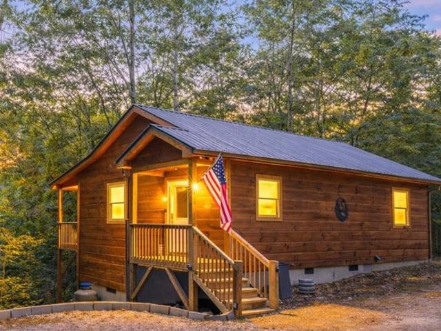 132 Lanes Way, Murphy, NC 28906