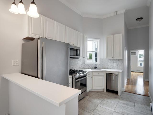 132 Lincoln St # 6Right