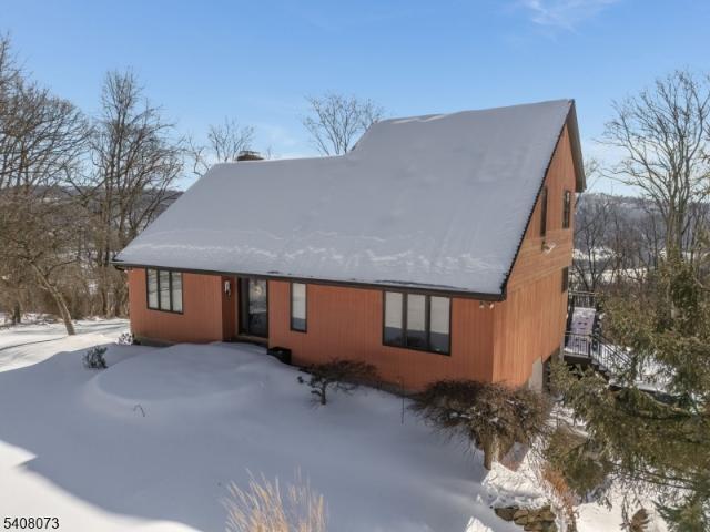 132 Mountain Rd