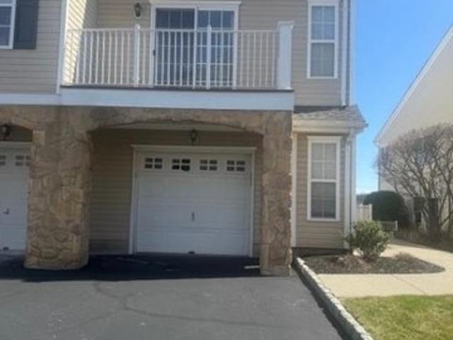 132 Mountainside Dr Unit 132, Pompton Lakes, NJ 07442