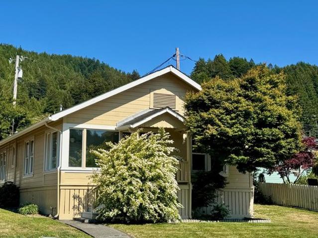 132 Main St, Scotia, CA 95565