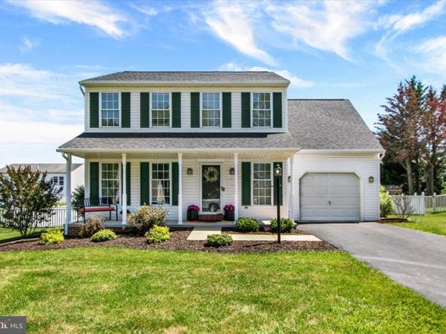 132 Meadow Hill Dr, York, PA 17402