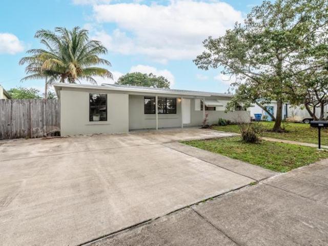 132 N 13th St, Lantana, FL 33462