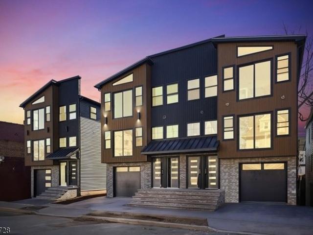 132 N 17th St, East Orange, NJ 07017