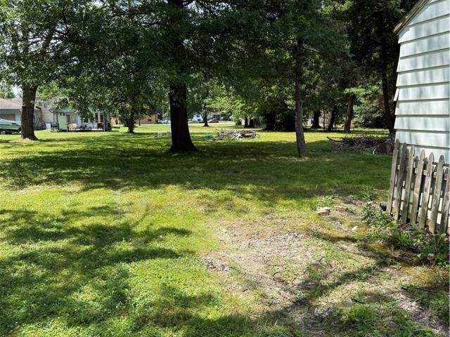 132 N Canfield Niles Road
