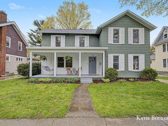 132 N Monroe St, Rockford, MI 49341