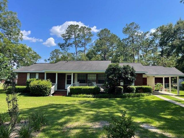 132 Northwood Dr, Fitzgerald, GA 31750
