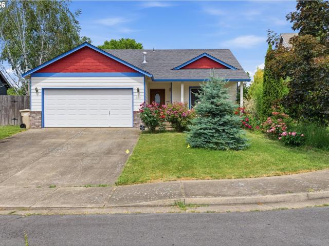 132 nw howard ln