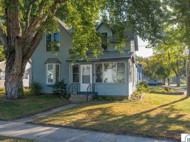 132 S Crystal St, Lake Crystal, MN 56055