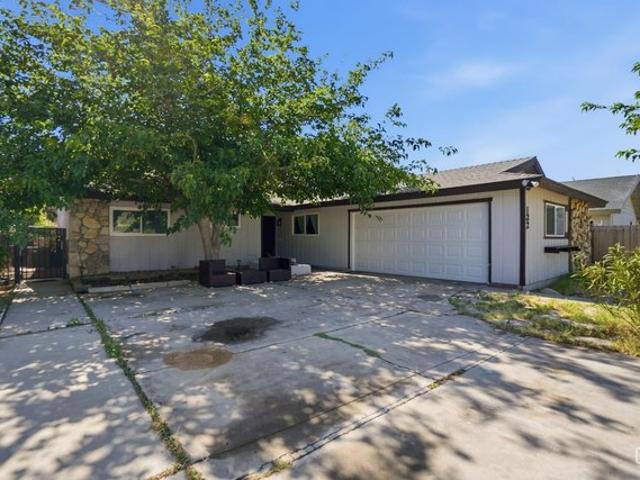 132 S Holly Canyon Dr, Ridgecrest, CA 93555