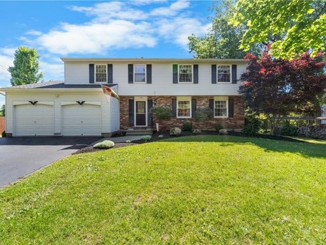 132 Smokey Hollow Rd, Baldwinsville, NY 13027