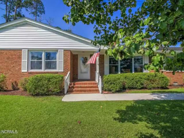 132 Shore Drive, Beaufort, NC 28516