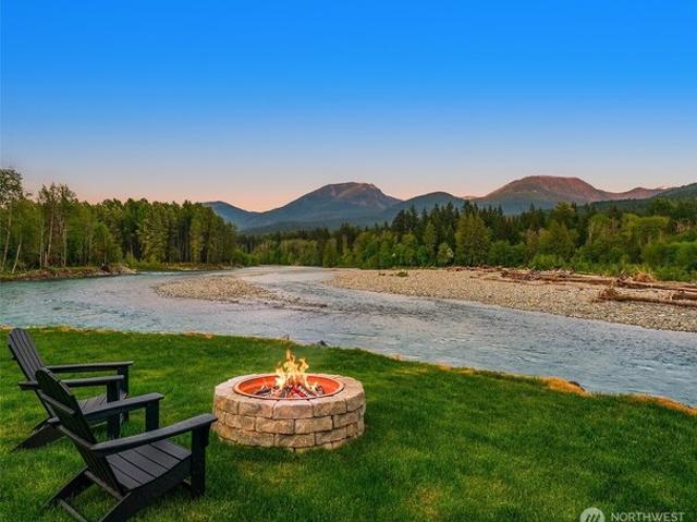 132 Slalom Way, Packwood, WA 98361