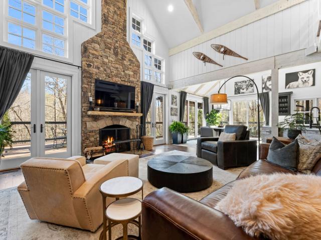 132 Still Water Road, Cashiers, US, NC