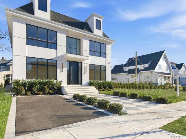 132 Park St, Woodmere, NY 11598 | MLS #951014