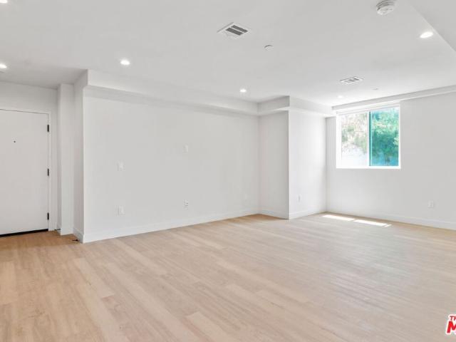 132 Rosemont Avenue 201