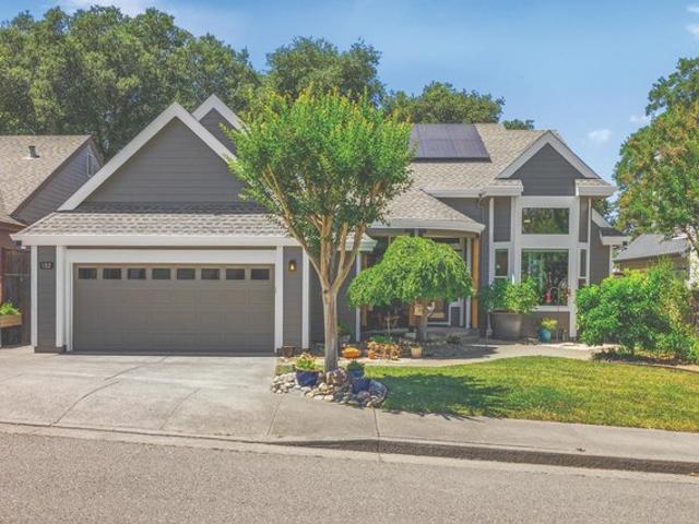 132 Renz Ln, Geyserville, CA 95441