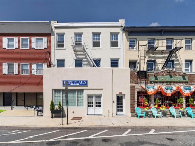 132 W Boston Post Road