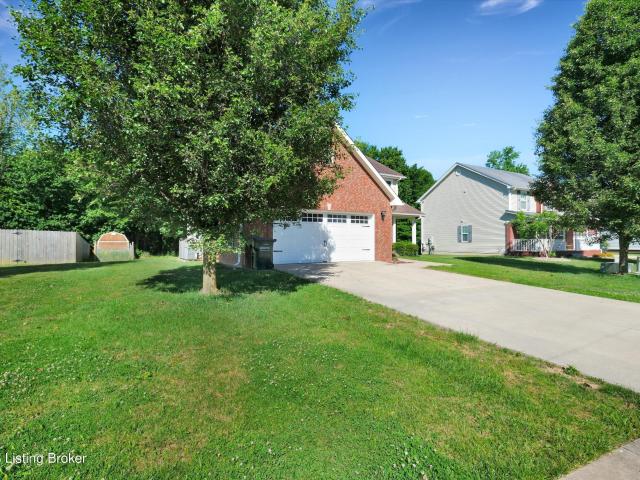 132 W Mandarin Ct