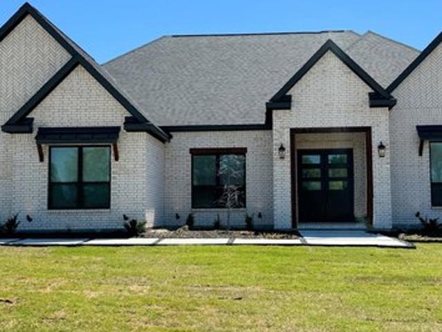 132 Willow Oak Dr, Krugerville, TX 76227